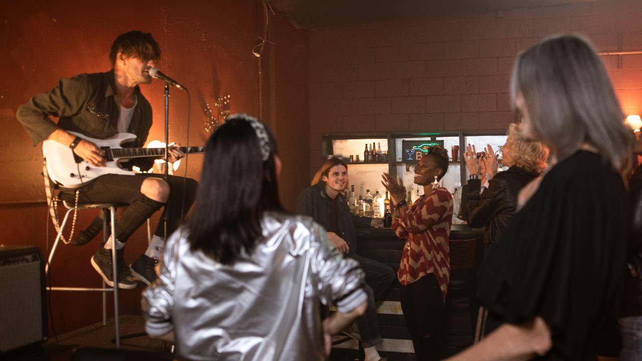 5 Common Mistakes New Gigging Musicians Make (And How to Avoid Them)