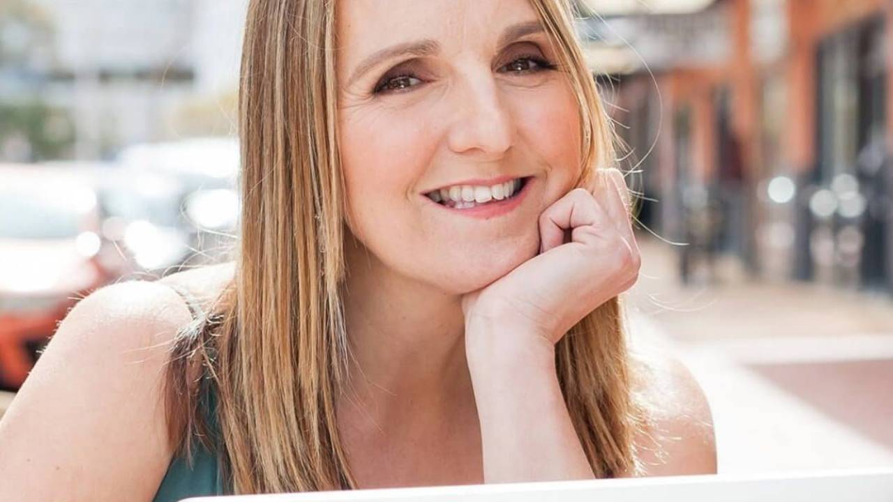 Karen Dennett - Business Mentor for Micro & Solopreneurs