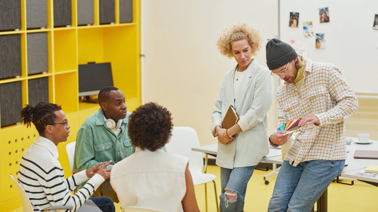 What's the Difference: Creative Manager vs. Project Manager