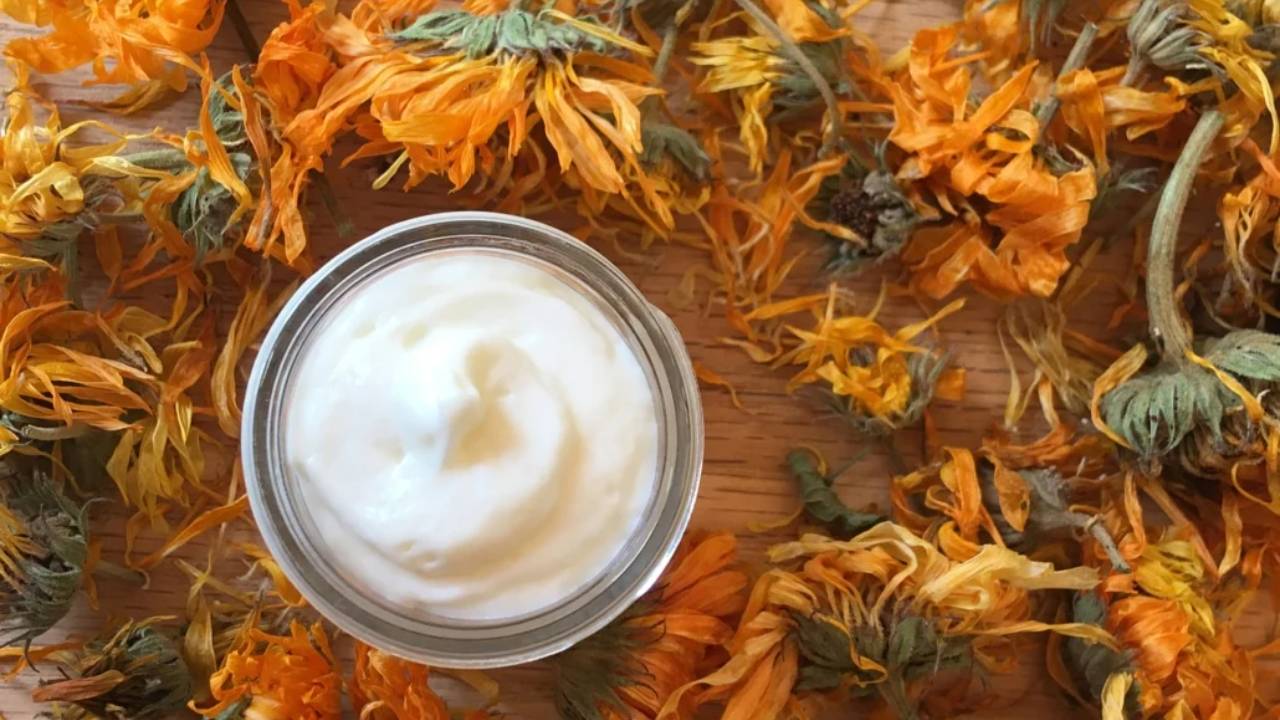 How to Make Calendula Lotion