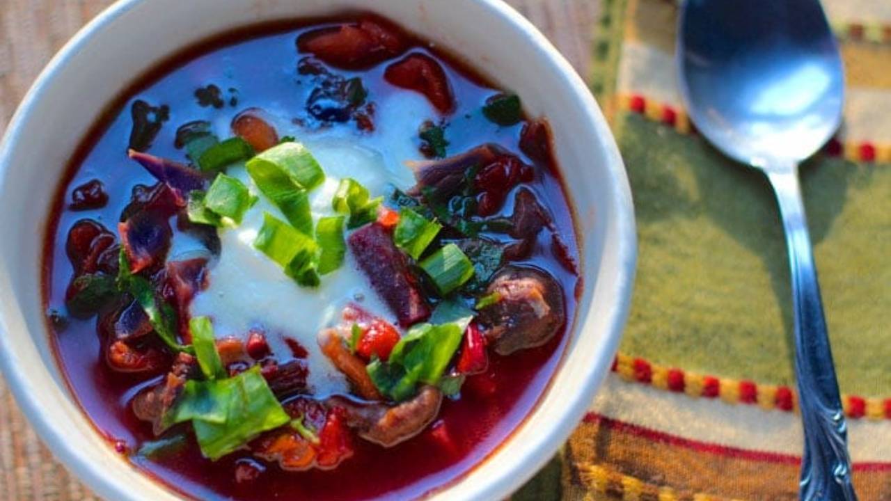 Delicious Peppery Beet Borscht Recipe
