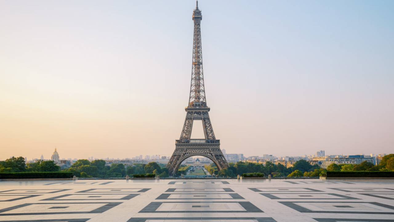 Curated List of Tour Guides in Paris