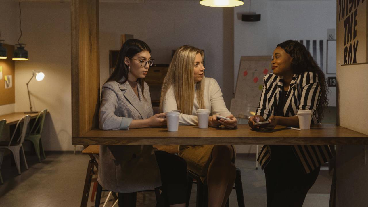 Good vs Bad Networking for an Online Business