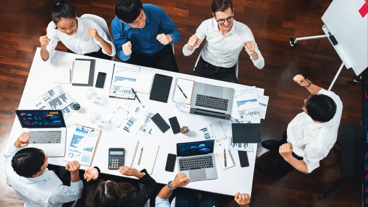 Workplace Resolutions for 2025: Building a Happier Team with HR