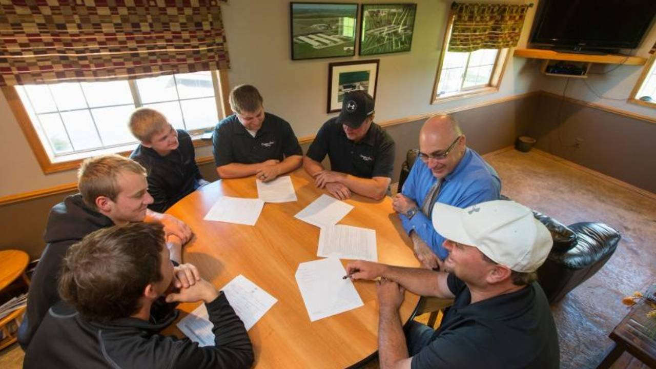 The 15 Keys To Running Team Meetings