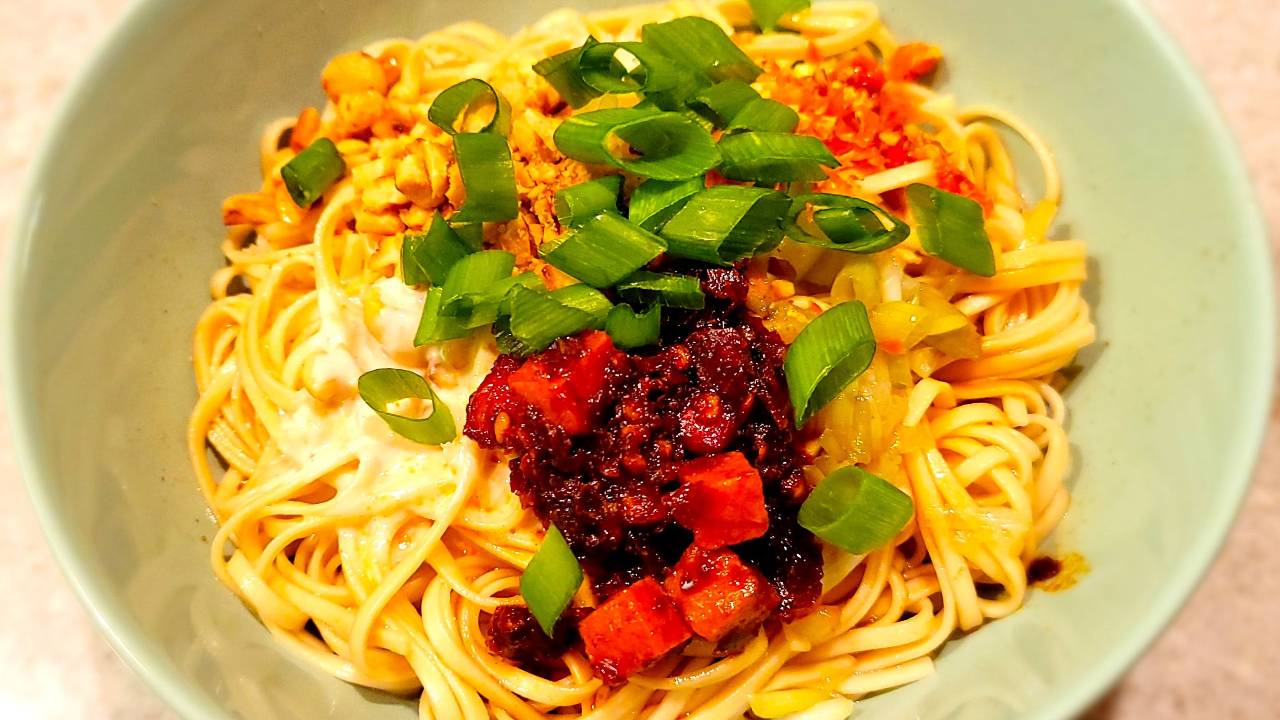 Chinese Hot Dry Noodles