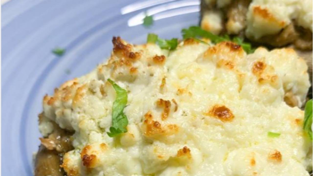 Receta de Hongos portobello rellenos de pollo y feta
