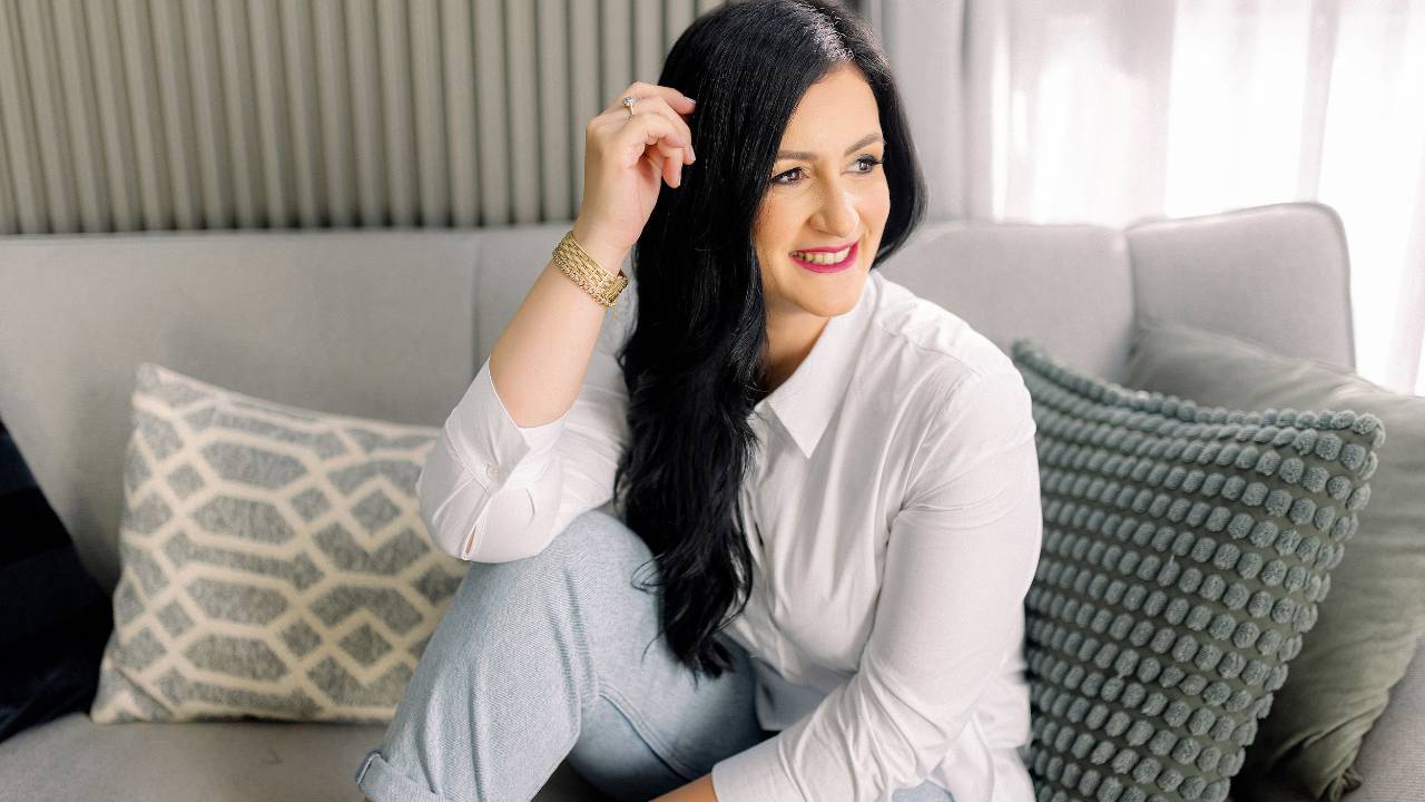 Cristina Báez en los Medios: Entrevistas, Artículos y Más