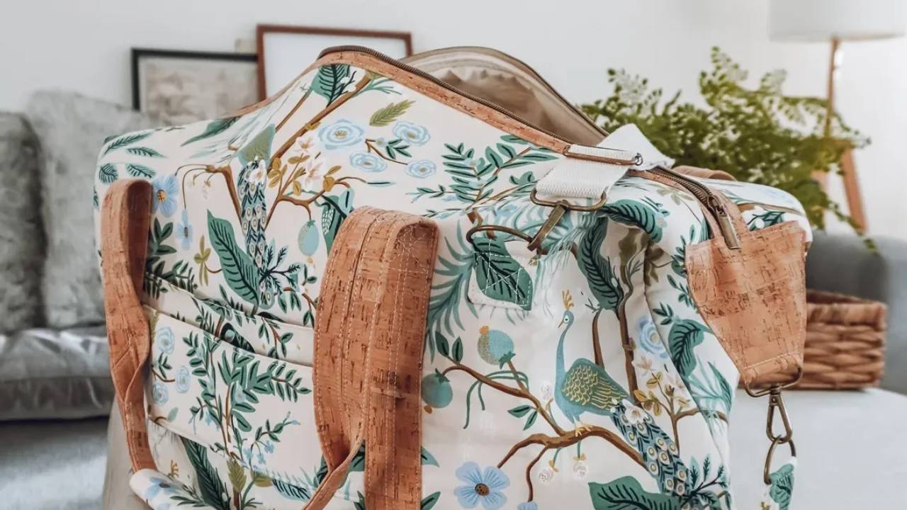 How to Sew a Duffle Bag – Tips for a Sturdy, Professional Finish
