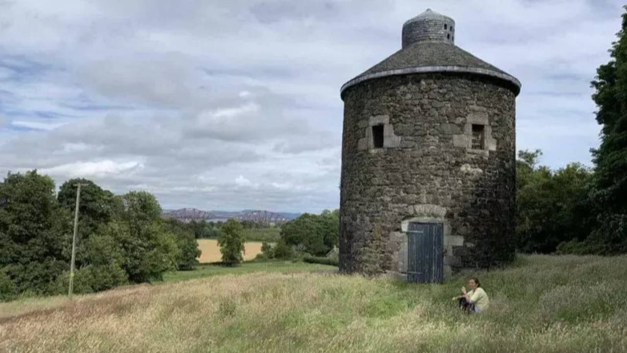 Dovecot within Dundas Estate could be turned into Airbnb