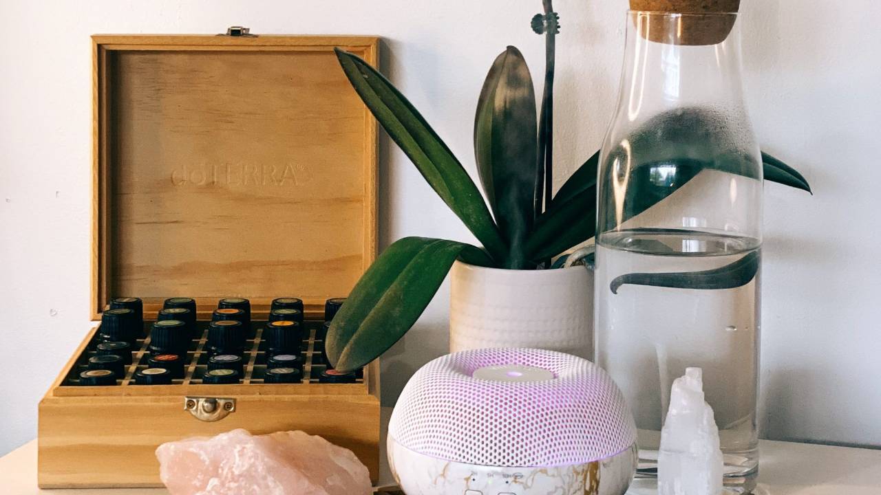 The Ultimate Essential Oils Diffuser Guide | Aromatherapy