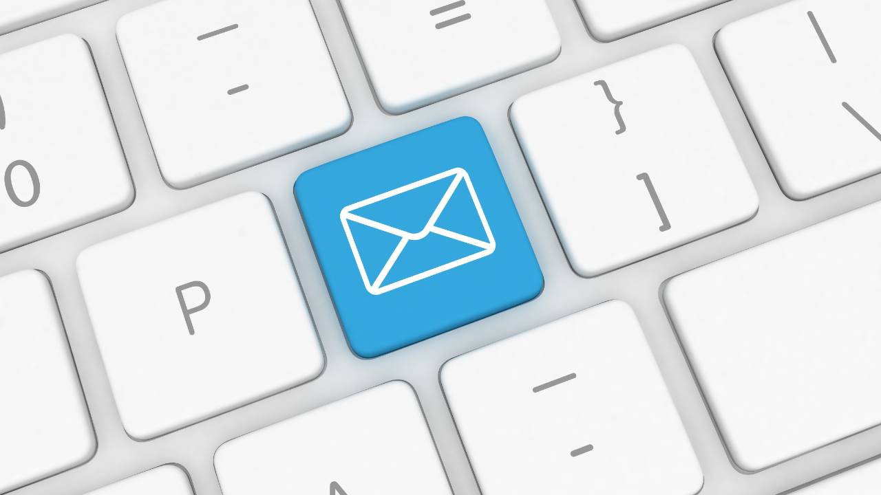 Écrire un courriel professionnel : 7 règles simples à suivre