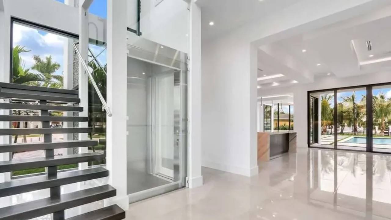 SkY 360 | Private Elevators