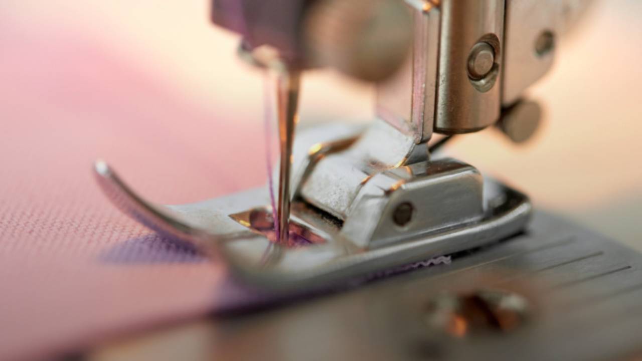 Beginners Guide To Sewing Machine Feet