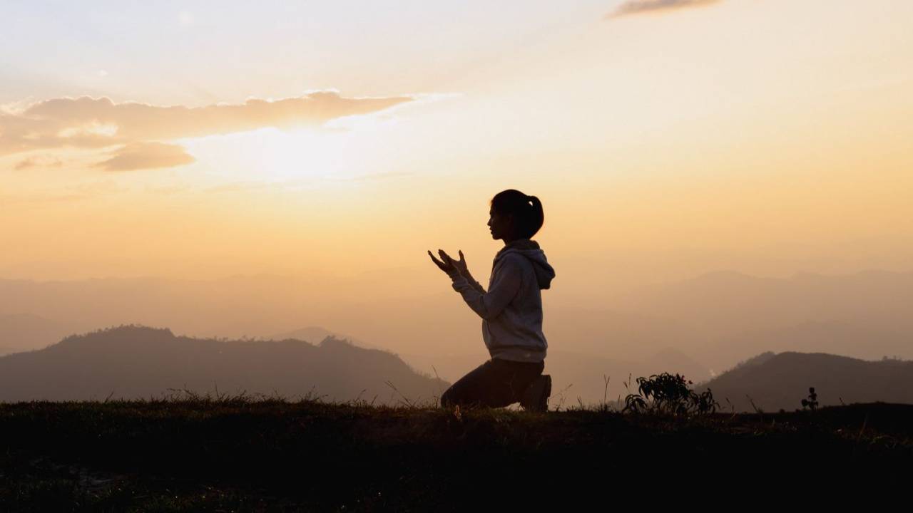 🌸 The Sacred Surrender: Listening to the Wisdom of Your Body