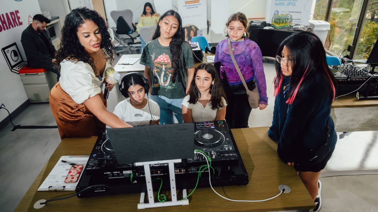 Meant To Beats DJ Classes in Houston Teens & Adults