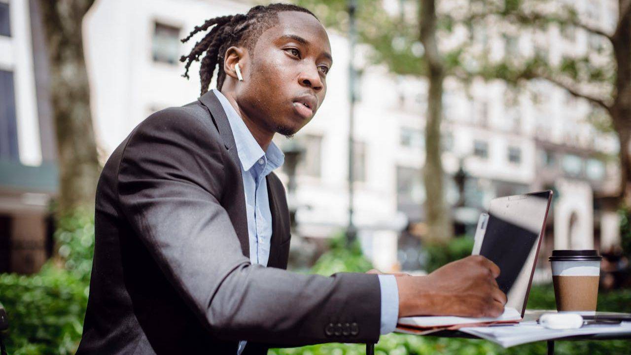 Your 2025 Quick Guide to Professional Writing