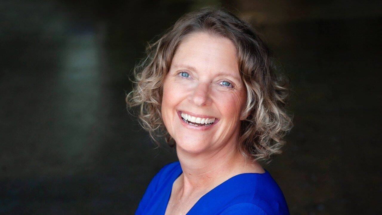 Dr. Laura Cole: Keynote Speaker, Author, and Coach