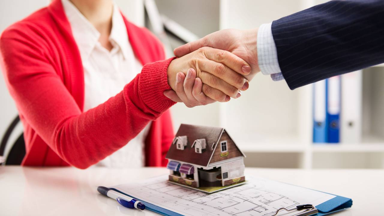 10 Simple Strategies To Become A Master Negotiator