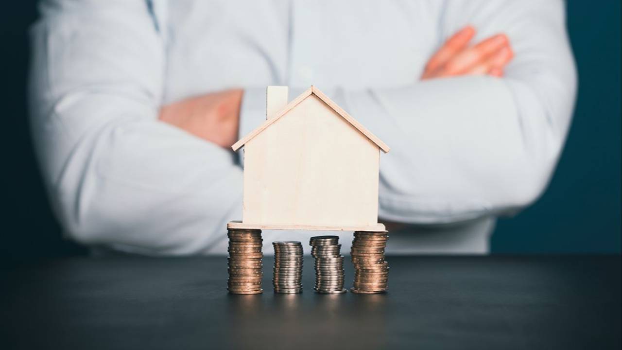 How to Price Homes in 2025 (According to Zillow & Redfin Data)
