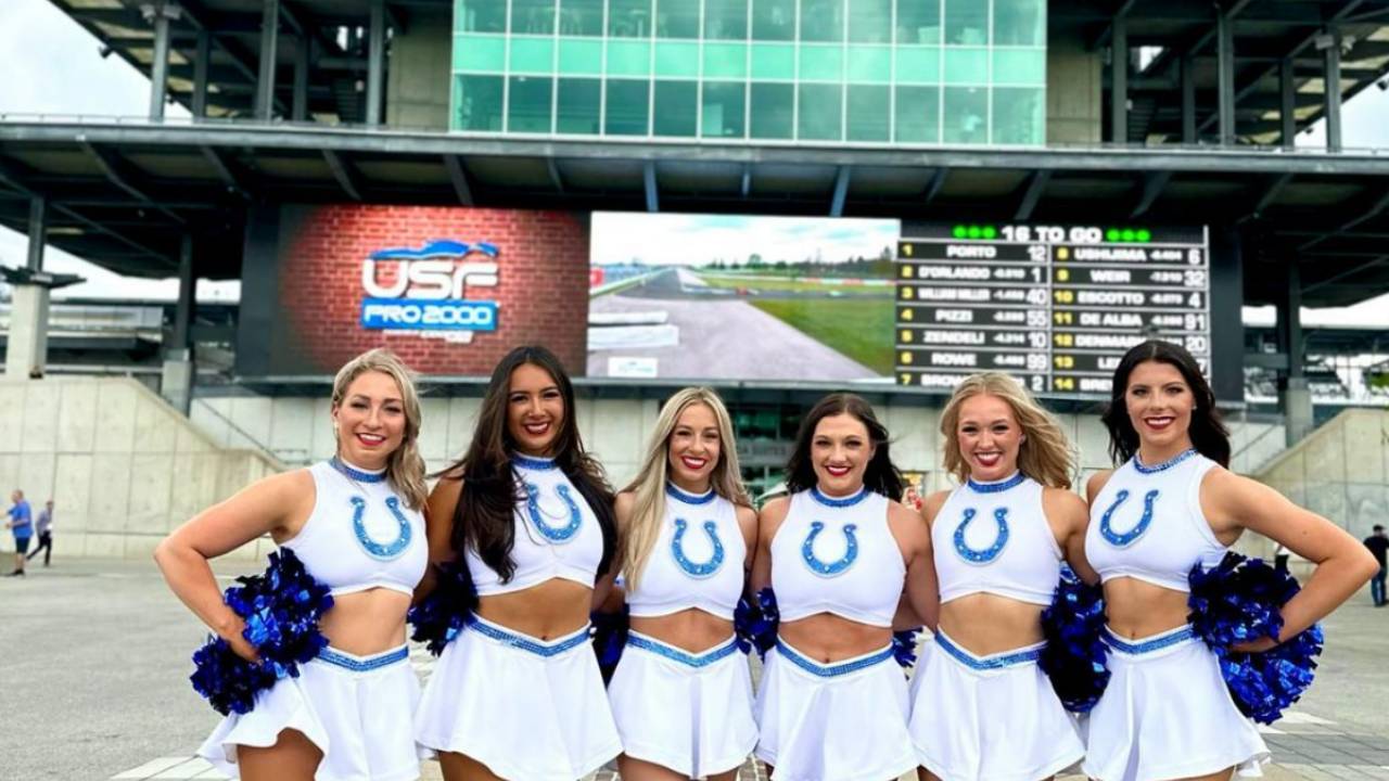 What Are Some of the Benefits of Becoming an NFL Cheerleader?