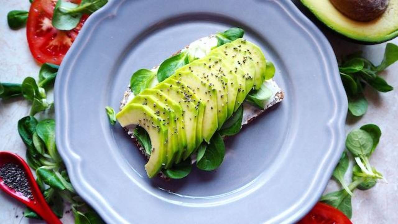 6 Healthy and Easy Avocado Recipes You Need to Try