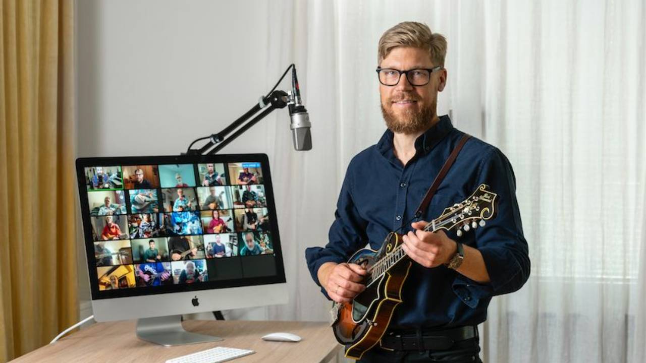 Quickly get into intermediate and advanced mandolin playing!