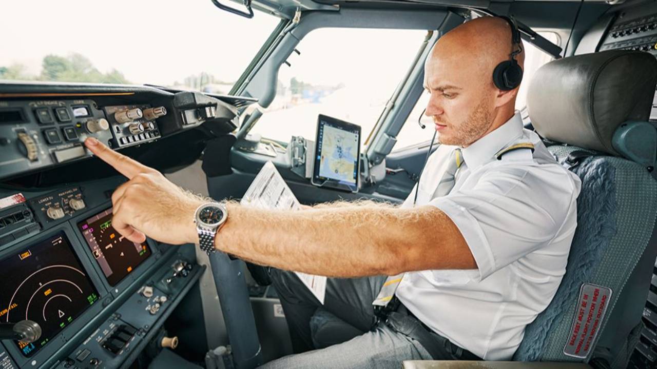 How Long to Fly: Estimating Flight Times Between Major Cities