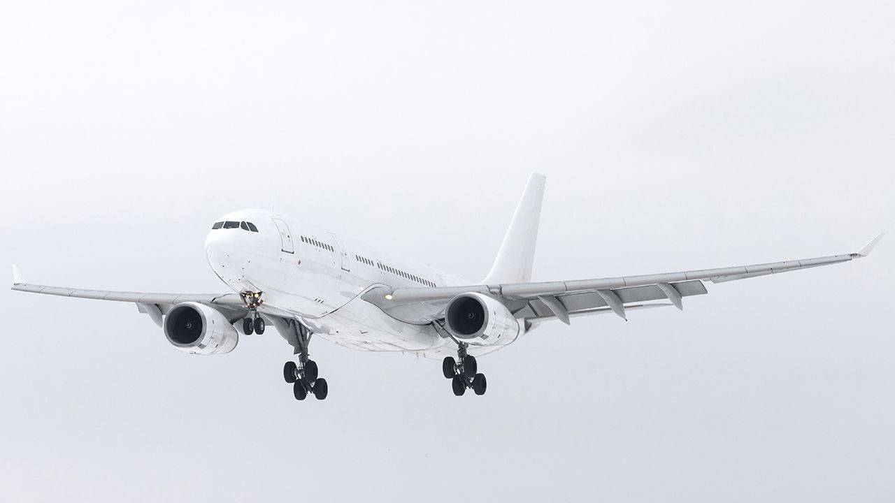 How High Do Planes Fly on Short Flights? Explained!