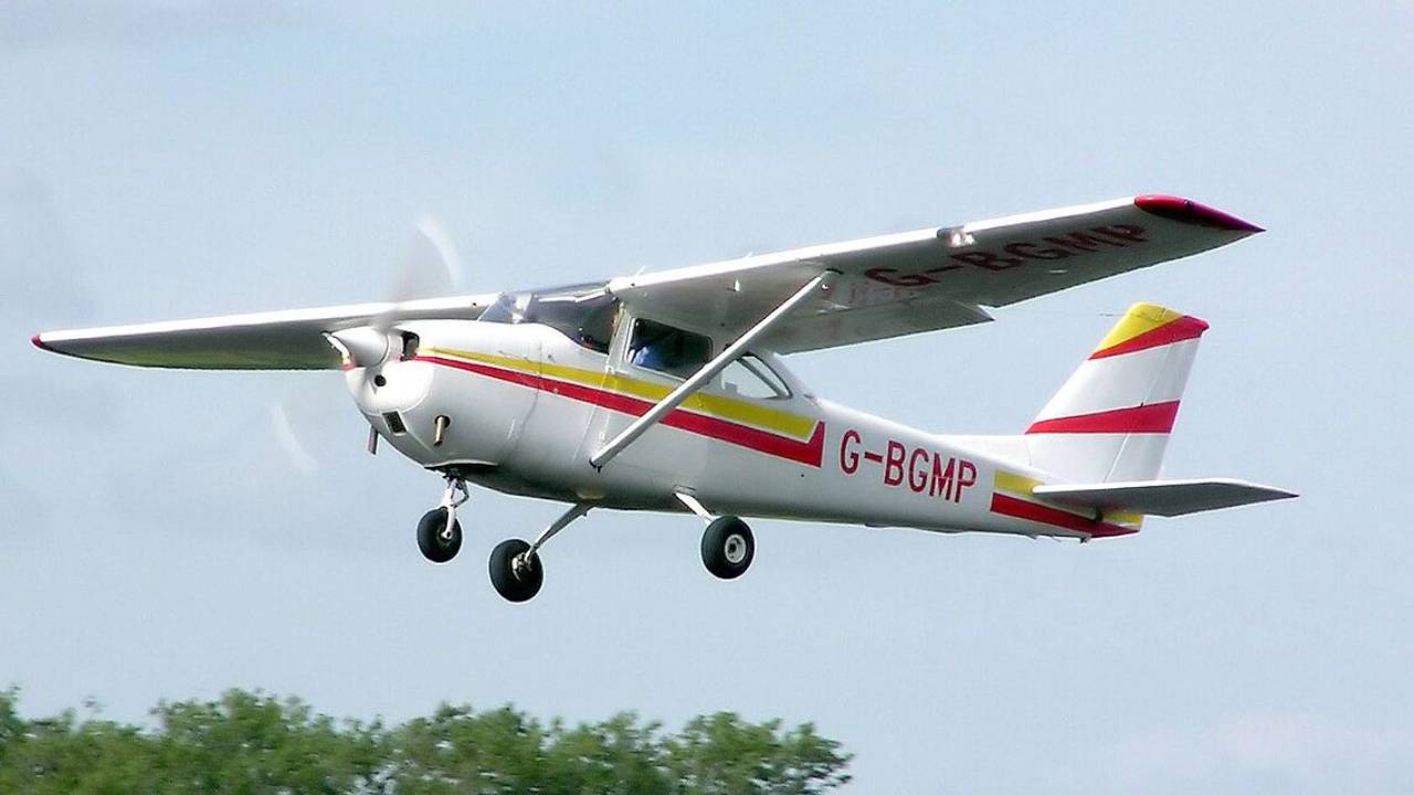 Mastering Slow Flight Cessna 172: Best Practices for Pilots