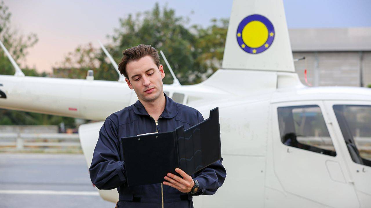 Understanding the 6 Flight Instruments Every Pilot Should Know