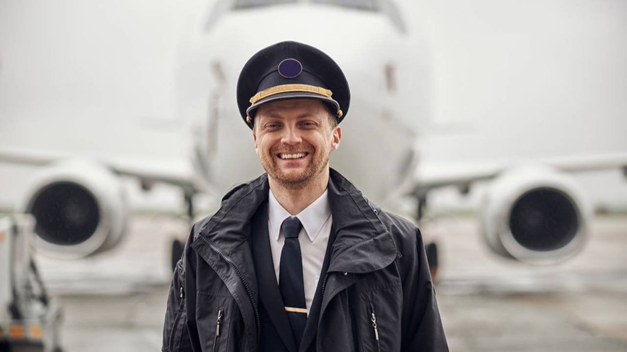 How Long Does It Take to Become a Pilot Captain?