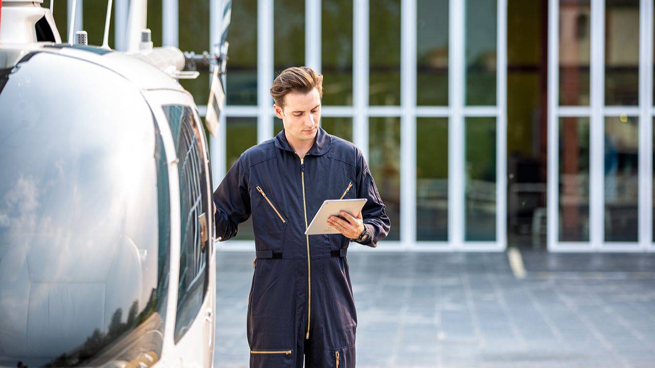 Top Flying Lessons: Learn to Pilot Like a Pro