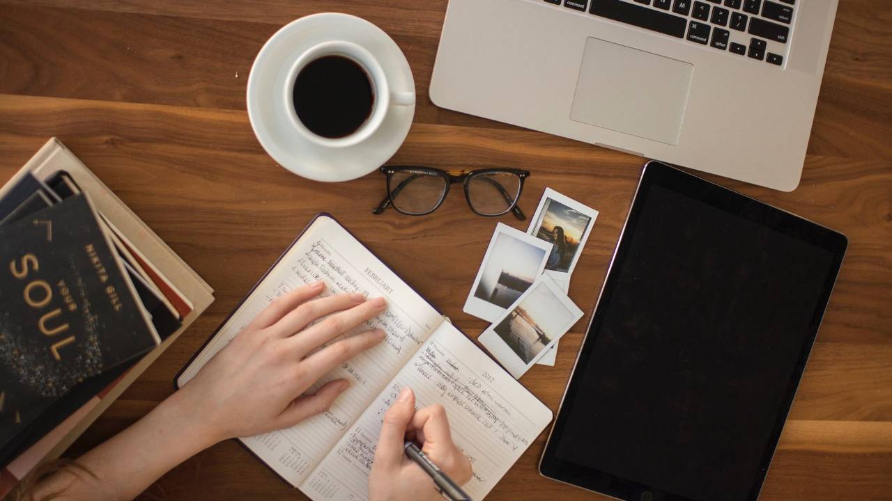 How to Build a 6-Figure business