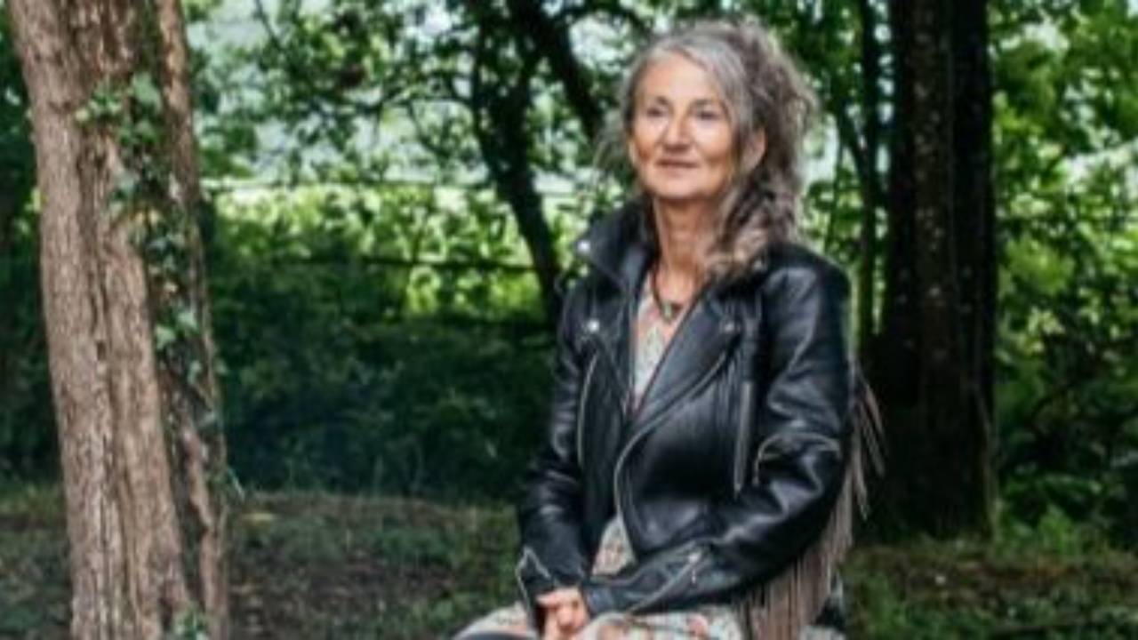 Meet Debs de Vries... Health, Wealth, and Spirituality Expert