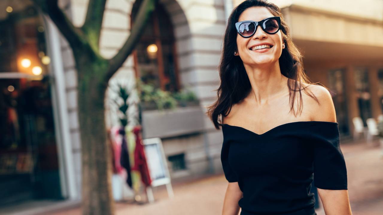 10 Things Rich People Never Waste Money On (But the Middle Class does)