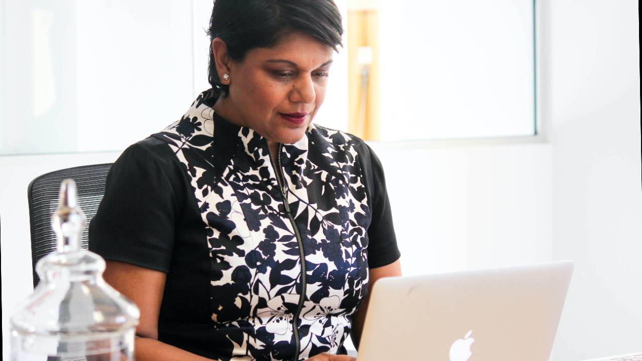 FREE WEBINAR - 3 WAYS TO GET YOUR EMPLOYEES STEP UP