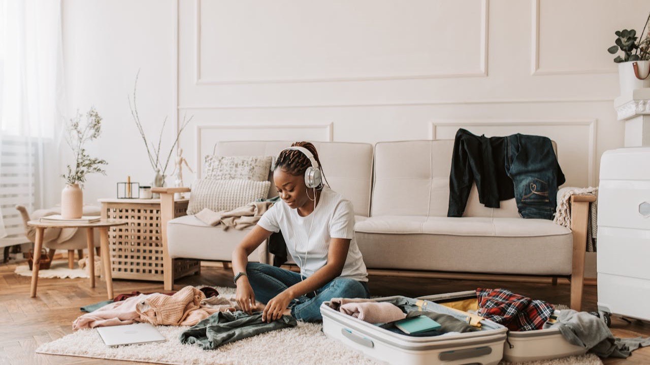 Packing Tips for Women Who Travel Light and Smart