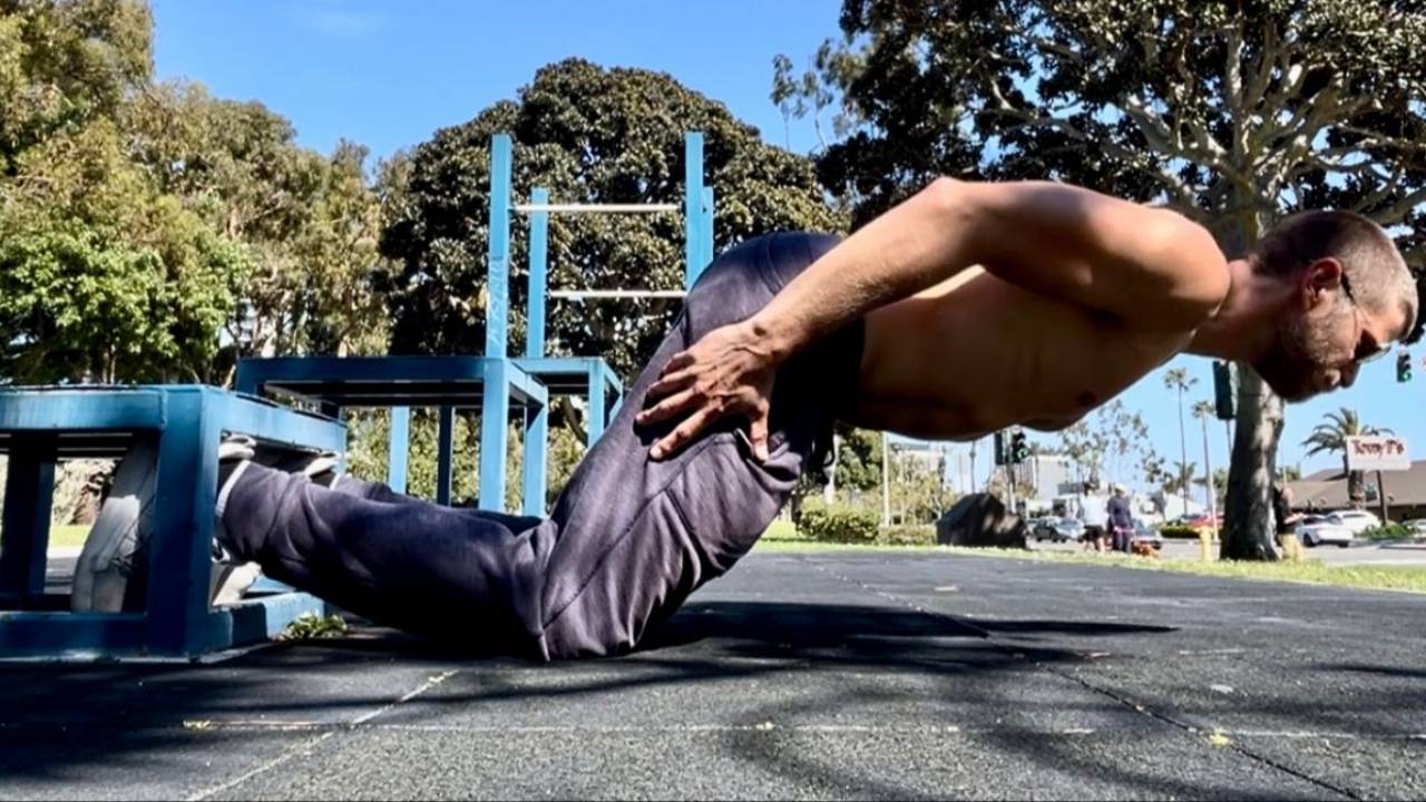 Calisthenics Leg Workout: My Favorite Hamstrings Exercise!