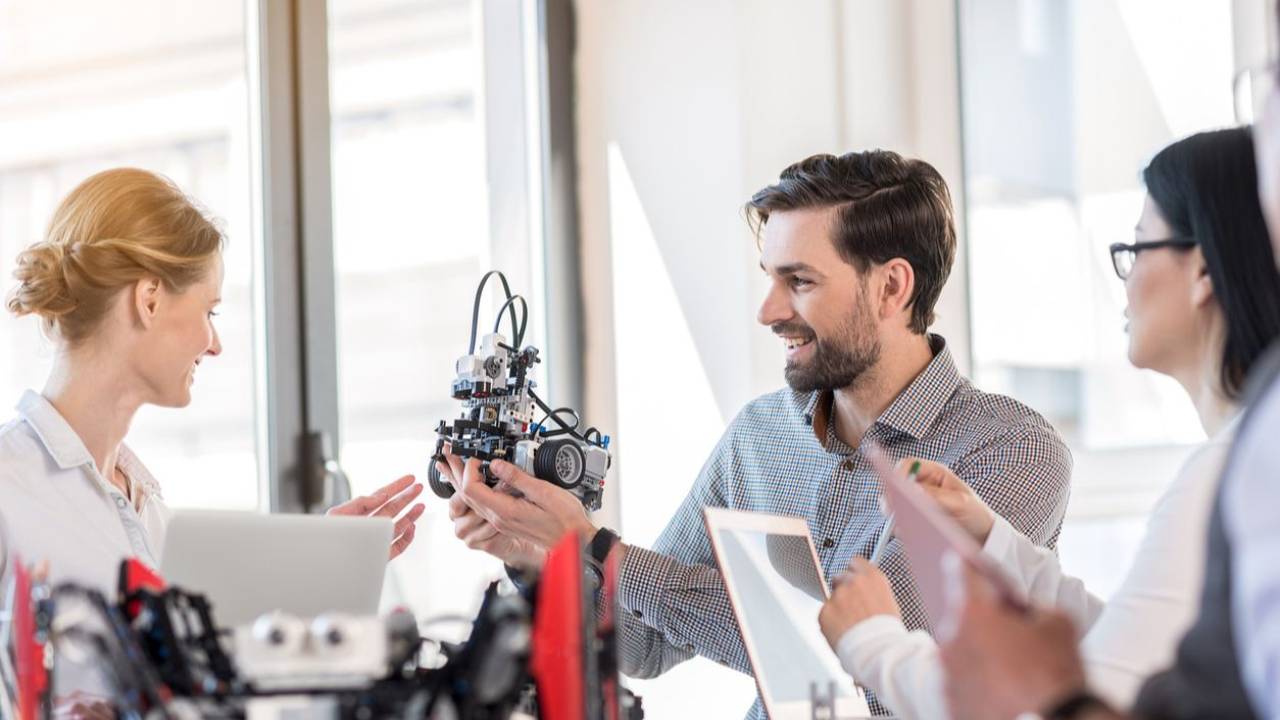 Six Easy Steps to Commercialise Inventions