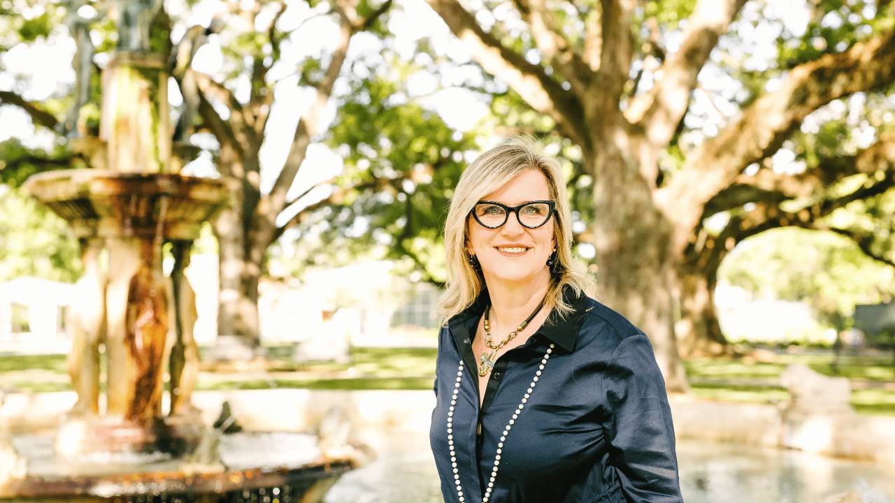 Melanie Weller | Press Kit & Resources