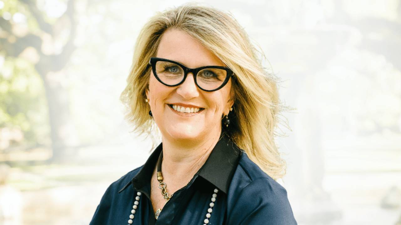 Melanie Weller | Fearless Presence