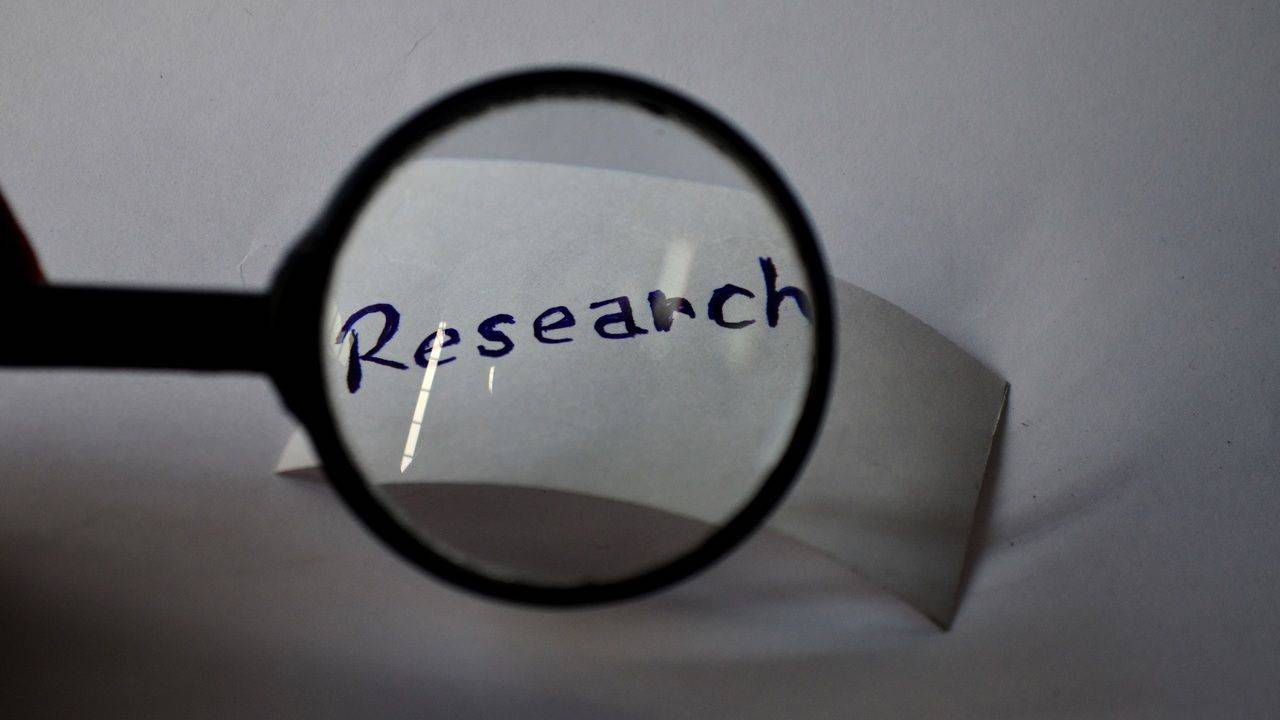 Identifying Key Experts