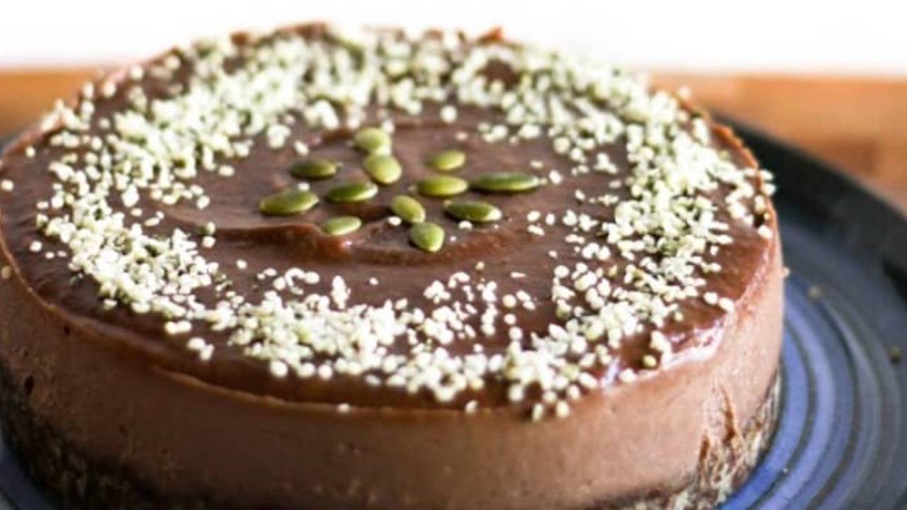 Raw Chocolate Cake – Loved by Kids