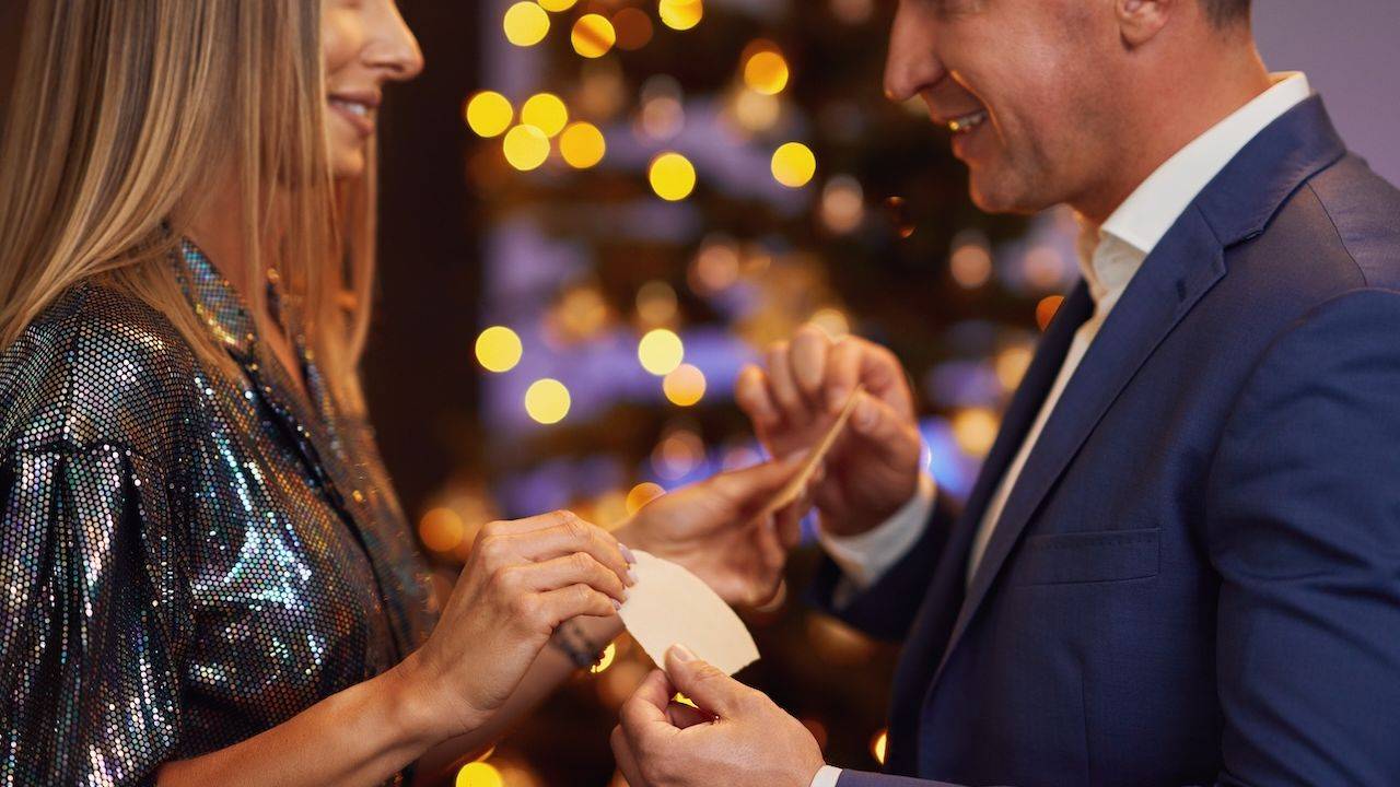 Understanding Opłatek Traditions: The Polish Christmas Wafer