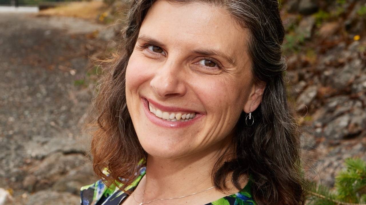 Julie Boyer - Grow Your Business Through Gratitude