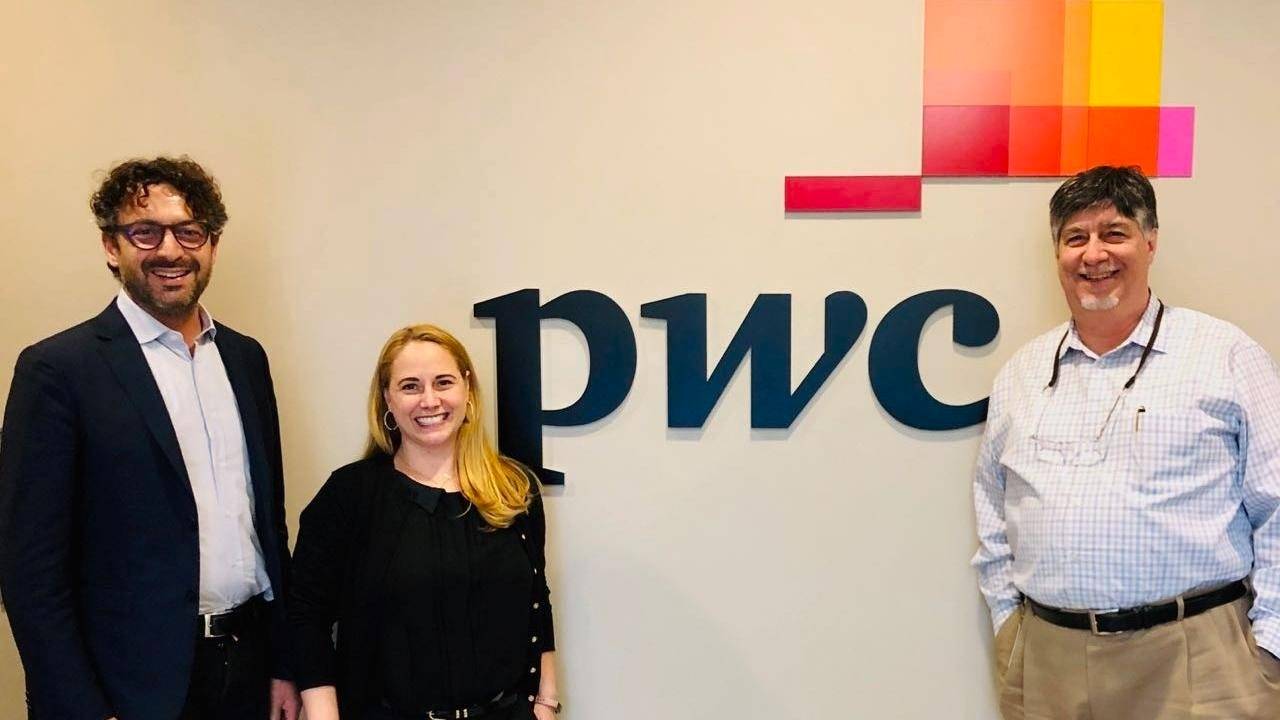 Leading Successful Organizational Transformation Programs at PwC