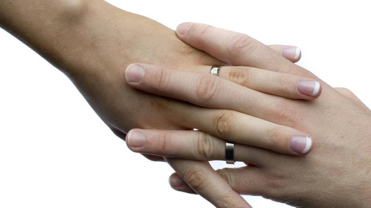 Understanding Nail Biting in Autism: Insights & Alternatives