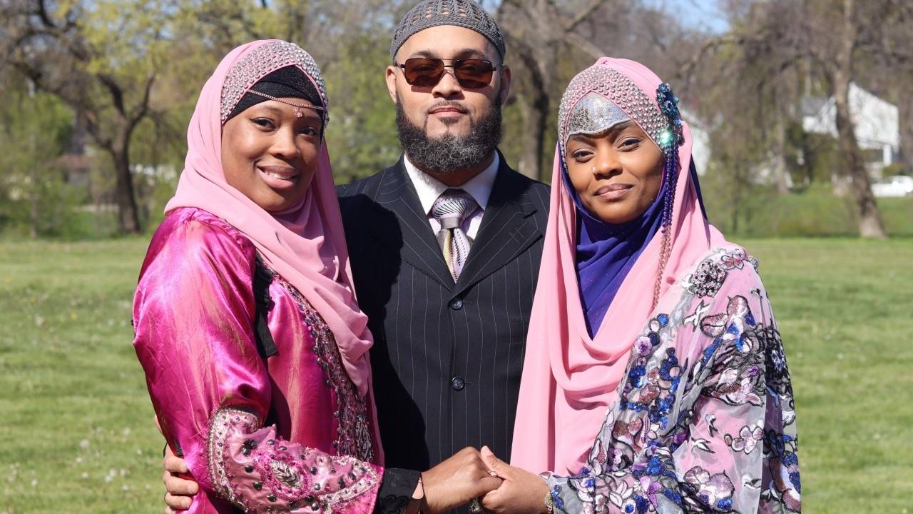 Outstanding Personal Relationships Marriage Polygyny Polygamy