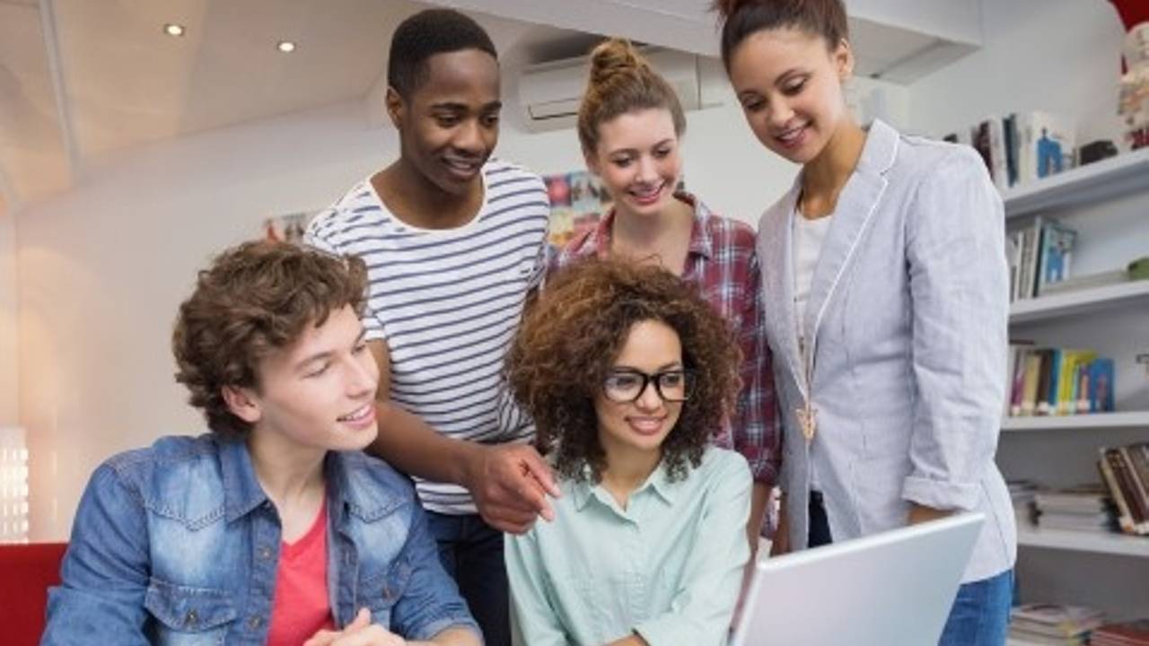 Learning An Adaptive Methodology For Managing Projects